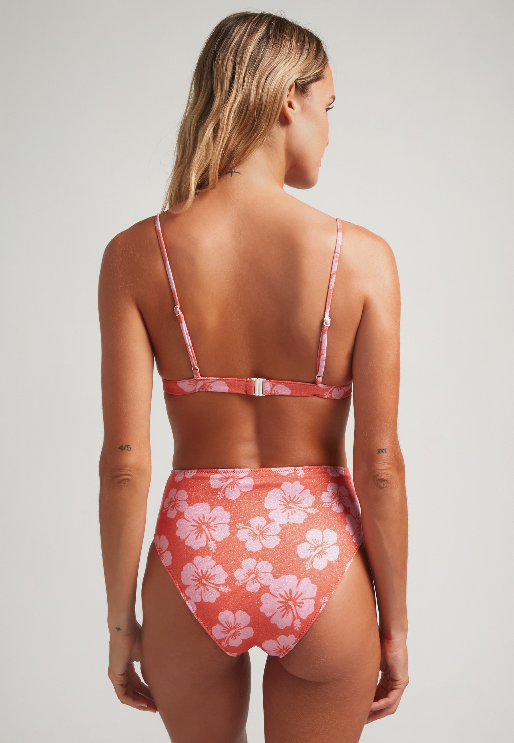 Bikini Sporty Maui High | Braguita Alta Roja | Robin Collection© | Robin Collection